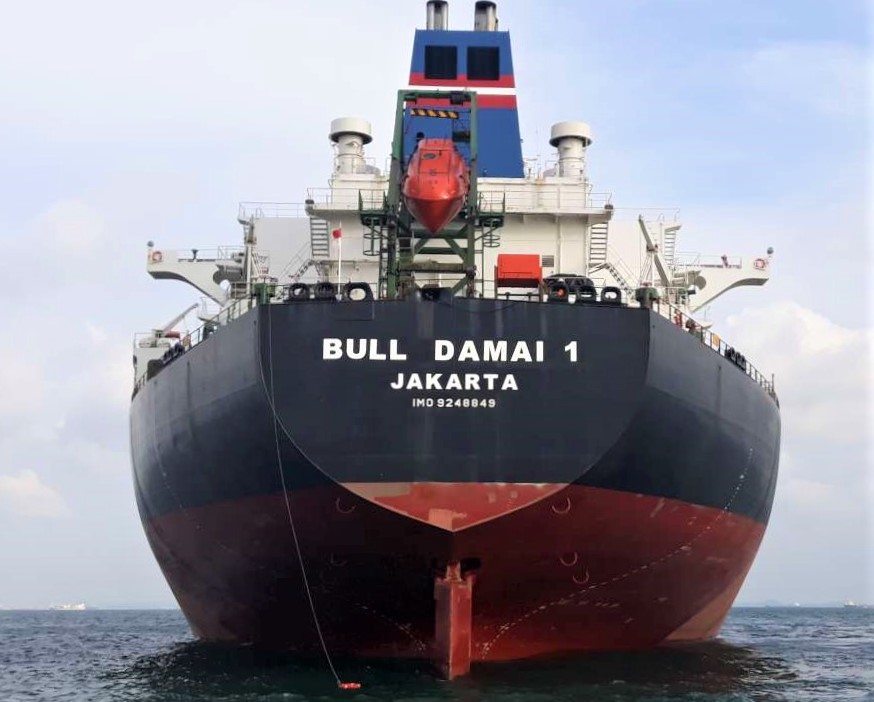 OIL TANKER